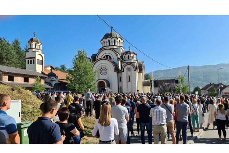 Vladika bački: Mir, nada i ljubav put srpskog pravoslavnog naroda ...