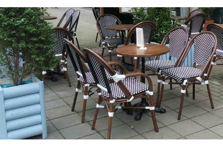 Ukrao namještaj iz bašte kafića - Glas Srpske